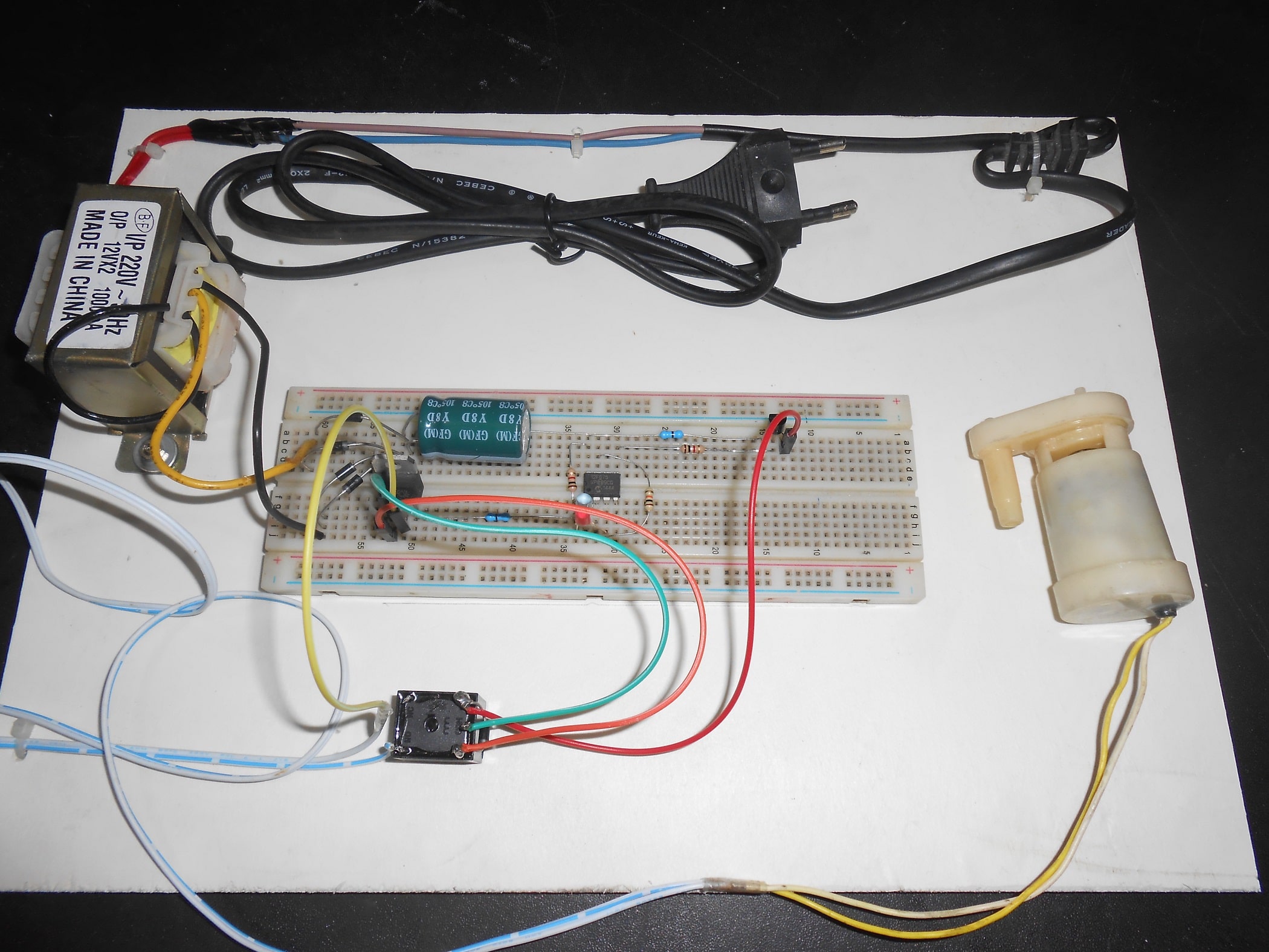 Automatic plant Irrigation using a PIC12F675 microcontroller.